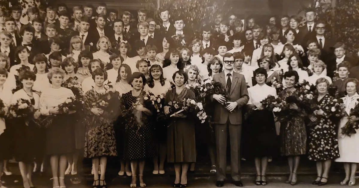 Kool, kus kujunesid kohtlajärveka selgroog ja jalad-maas-ilmavaade