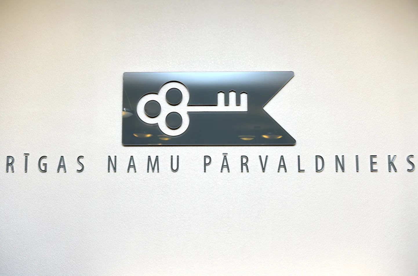 Rīgas domes deputāti aicina atlikt jauna zīmola izstrādi "Rīgas namu ...