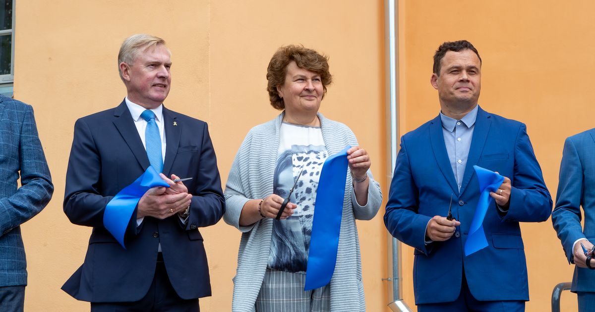 GALERII JA VIDEO Kuressaare renoveeritud kohtumaja avas uksed