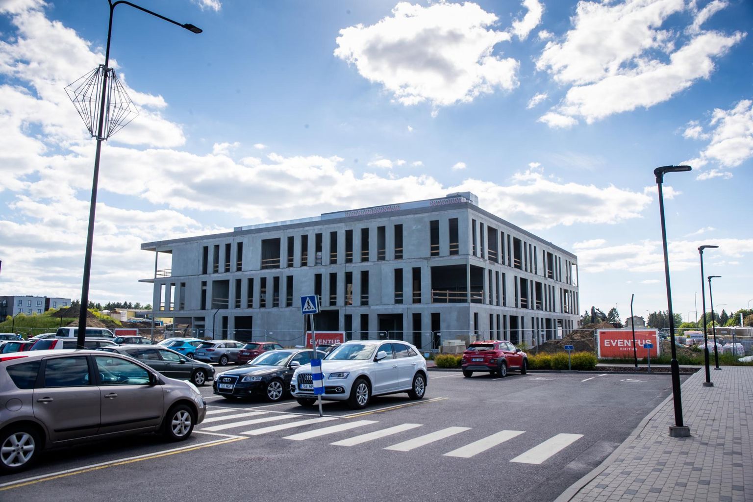 Saue riigigümnaasiumis alustab kooliteed 322 õpilast