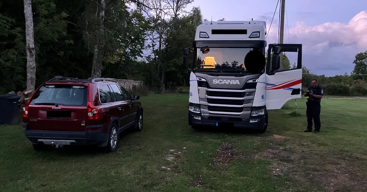 Muhu vallas hukkus veoauto alla jäänud mees