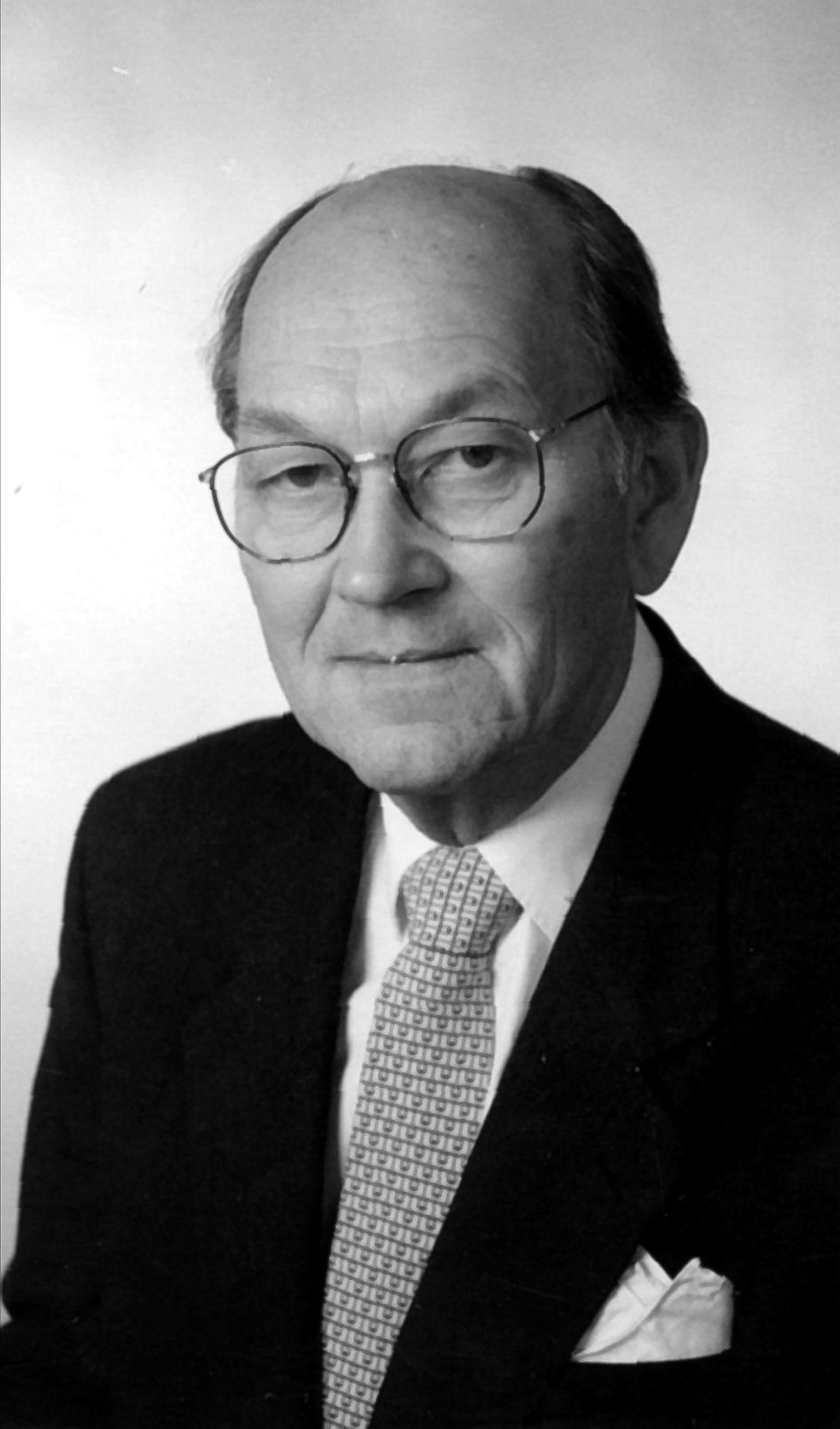 Suri Eesti kunagine peaministri asetäitja eksiilis Enno Penno - Eesti ...