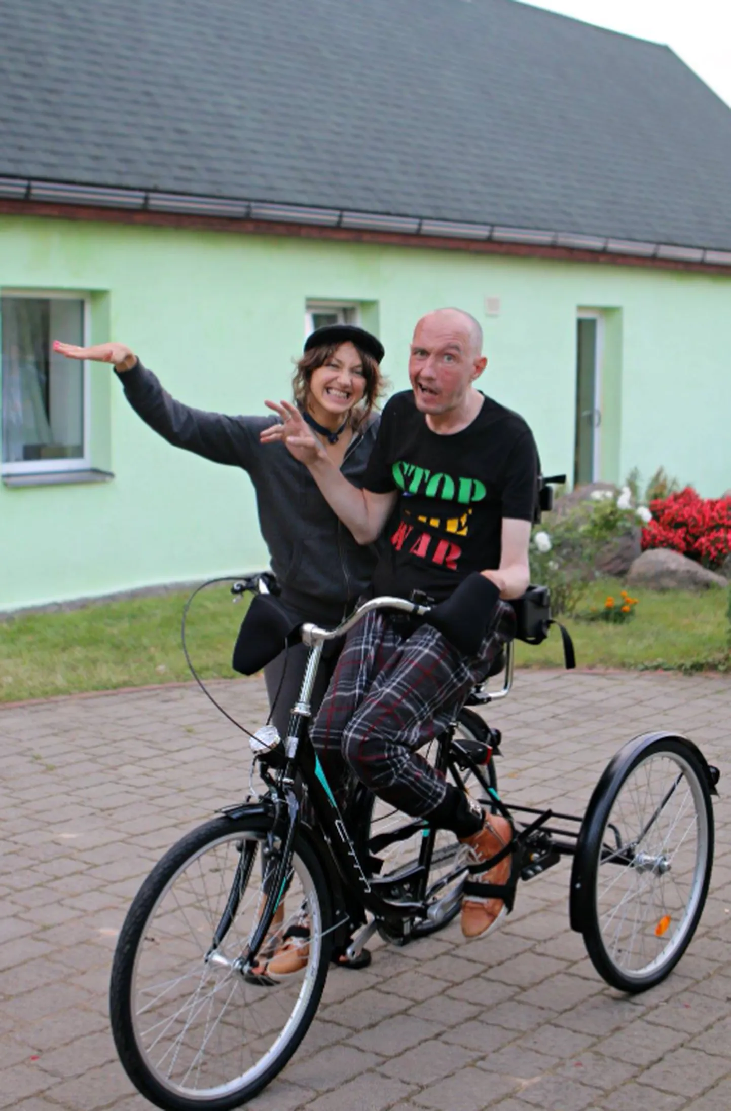 Ilona Balode-Ūdre izvizinājusi Ūdrīti ar gaisa balonu