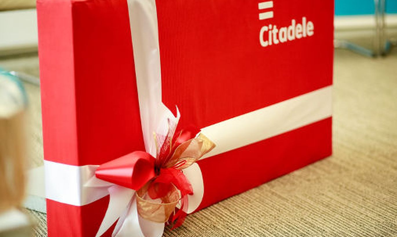 Зачем предприниматели присутствовали при дарении банка "Citadele ...