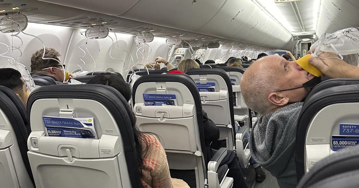AK Boeingu poldid logisevad