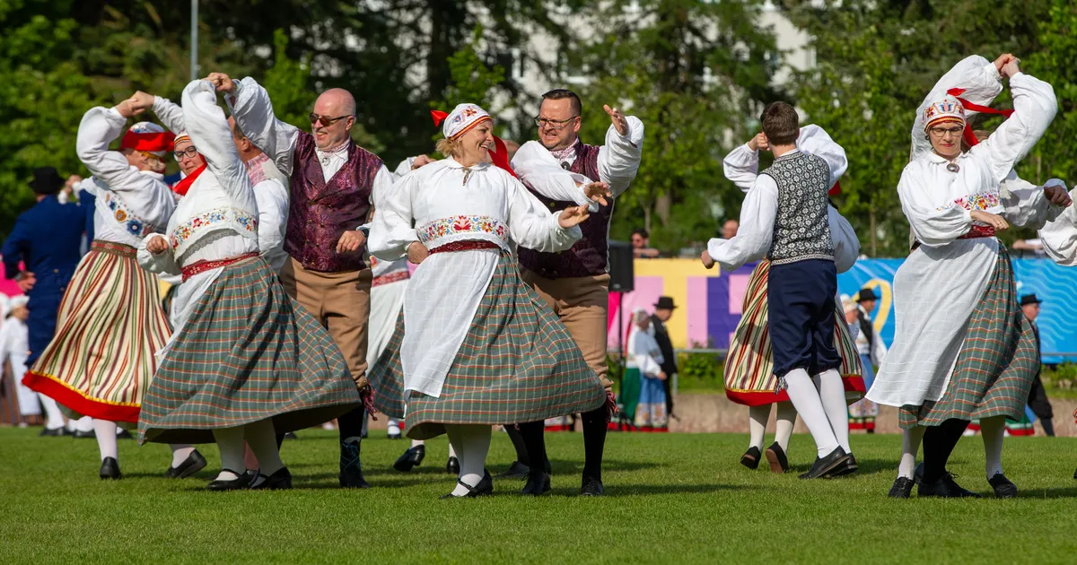 PILDIGALERII JA VIDEO Virumaa tantsupidu viis kokku kaks tuhat ...