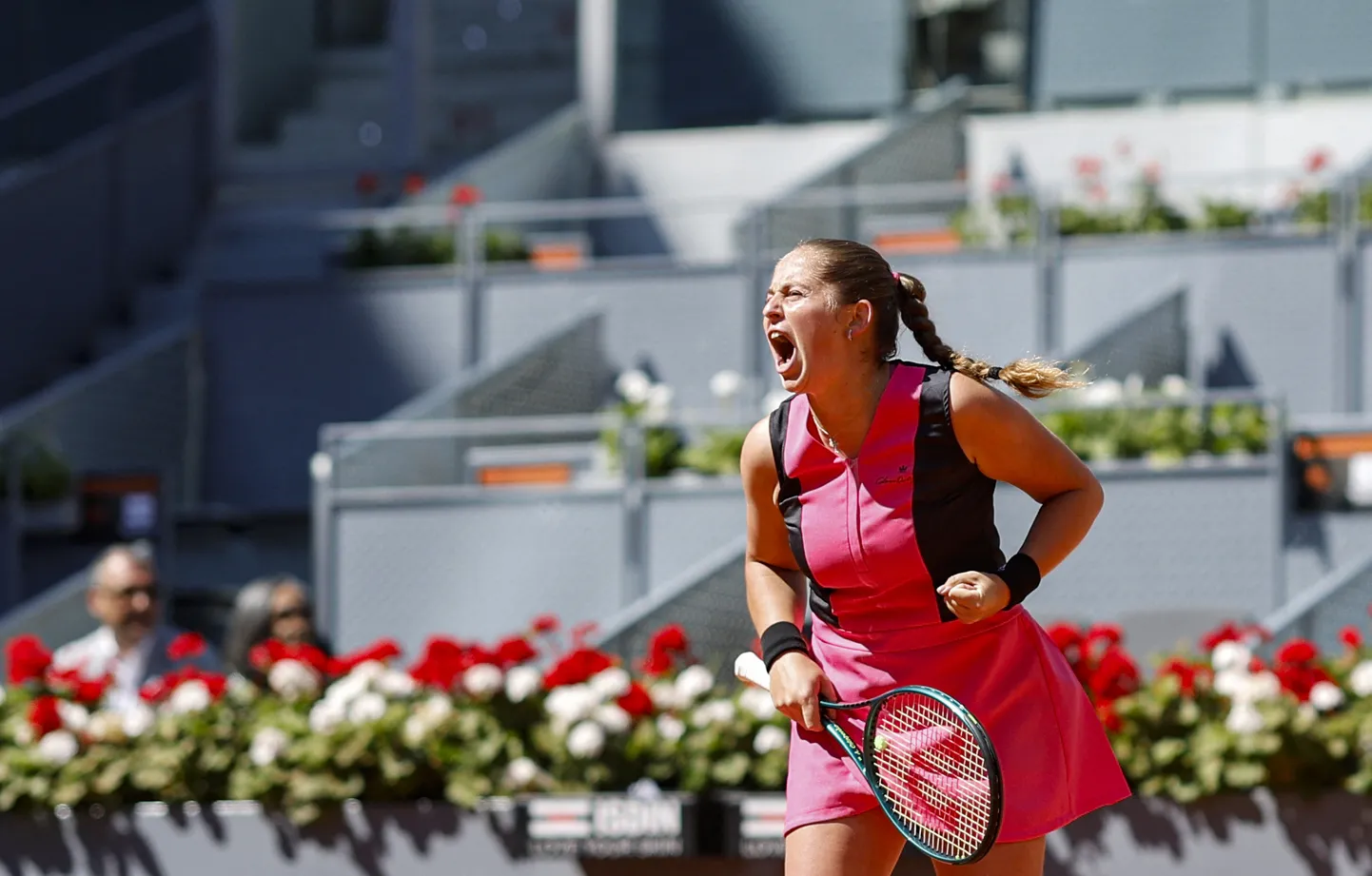 Ostapenko Romas "WTA 1000" sērijas turnīrā iesoļo trešajā kārtā