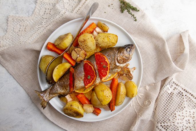 Cepeškrāsnī cepta forele ar apelsīniem un greipfrūtu - Garšas baudas ...