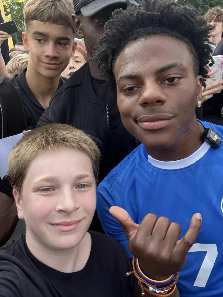 ВИЗИТ ГОДА Как блогер-миллионник IShowSpeed сделал спокойных жителей ...