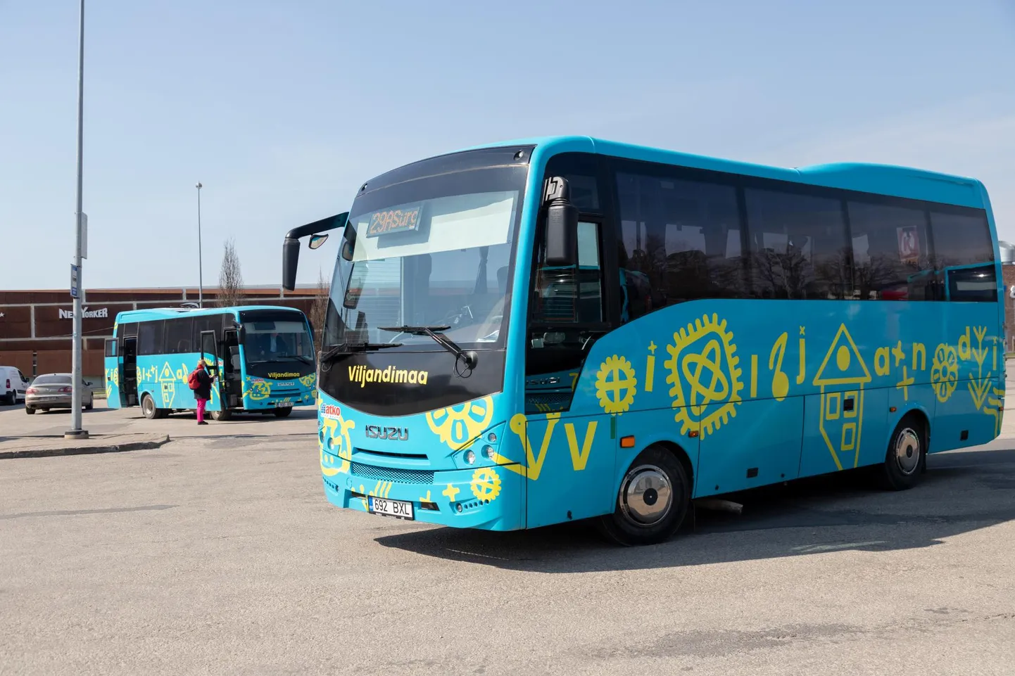VIDEO ATKO bussid on ülevaatusel põrunud kinnitamata tagatelje, vigaste ...