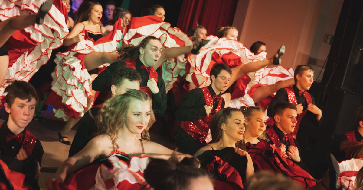 GALERII SÜG 103. lennu kabaree-etendus