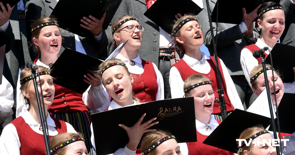 Nolemts, kura dziesma aizstās Liepiņa "Svētī debesīs šo zemi" Dziesmu ...