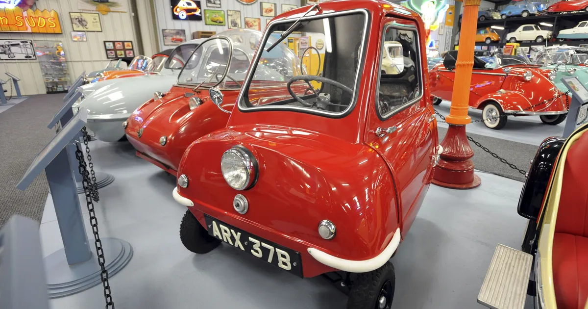 Maailma väikseim auto läheb oksjonil 100 000 dollariga müüki