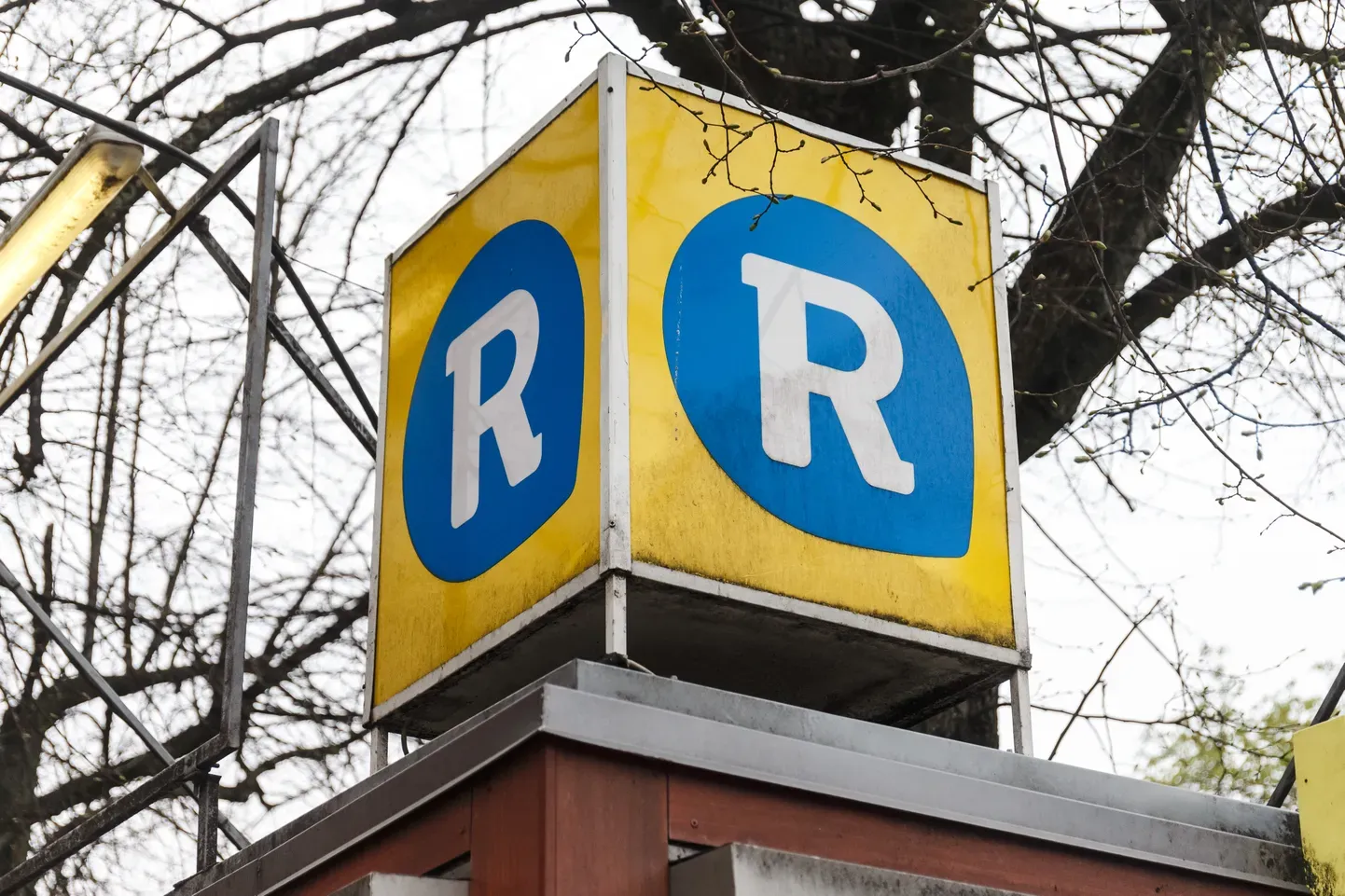 Сеть R-kiosk продолжает активно закрывать свои торговые точки