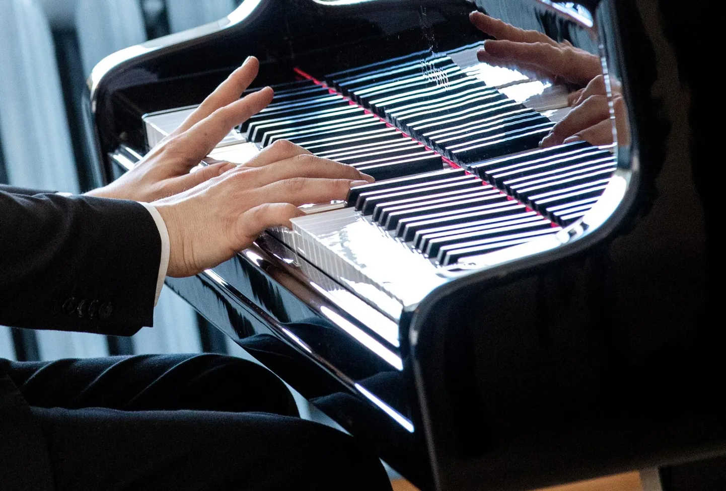 VAIKI, KUI VÕID Jaapanis sekkuti hobimuusikute katkematusse plõnnimisse