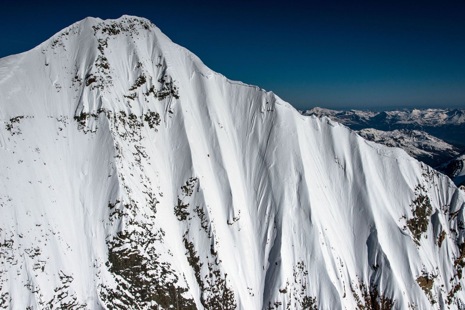 Šveitsi Alpides hukkus lumelaviinis inimene