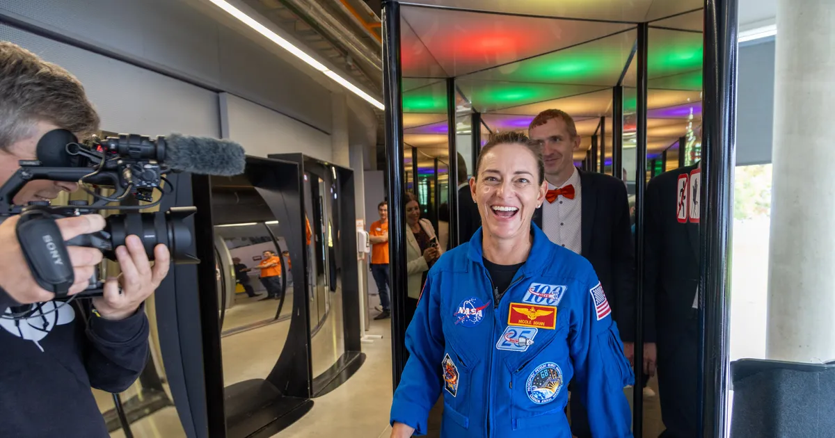 VIDEO JA GALERII Astronaut Nicole Aunapu Mann: Maa näib kosmosest väike ...