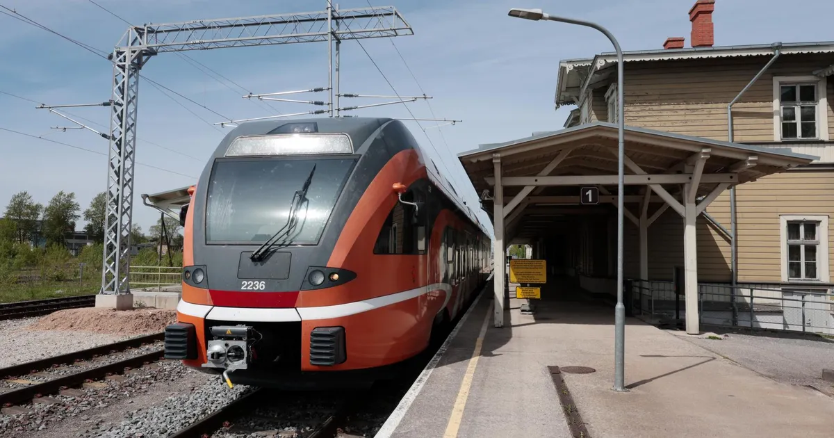 Raudtee ehitus venib, Riia rong ootab paberit, vedurijuhte napib