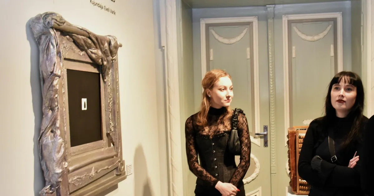 GALERII Kohaliku kunstikogukonna kirju looming särab äsja avatud ...