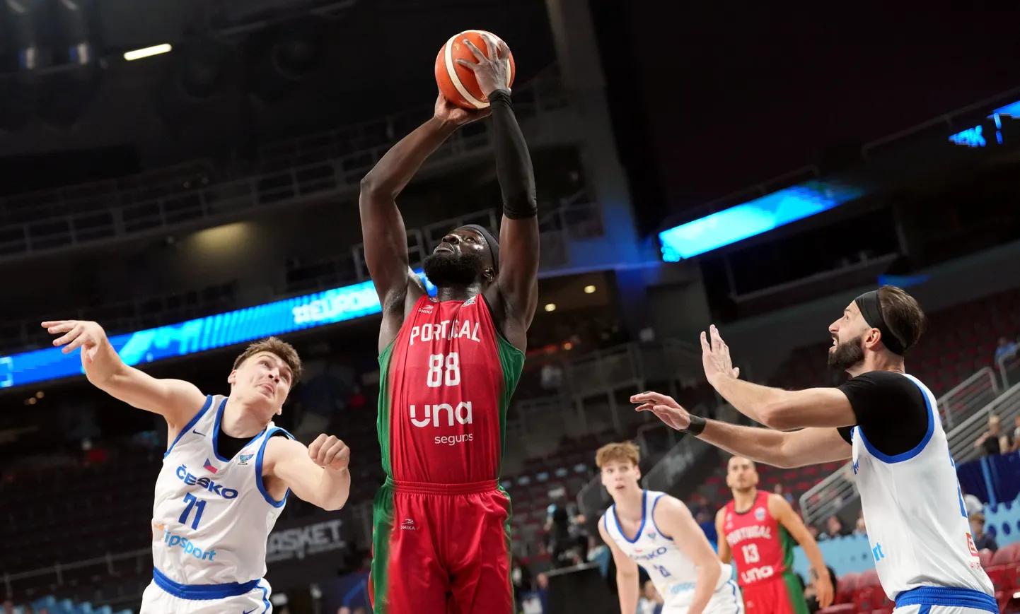 PM RIIAS EELVAADE: Eesti koondist ootab viimase 32 aasta tähtsaim mäng