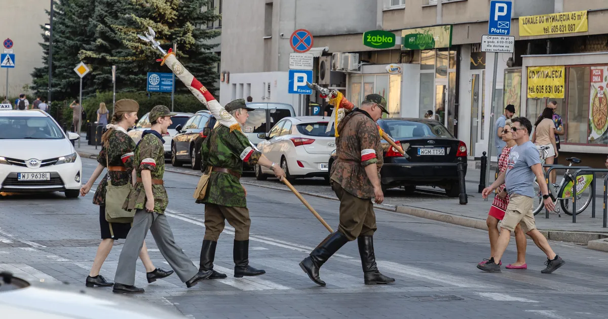 PM VARSSAVIS Poola pealinn valmistub suurimaks sõjaväeparaadiks pärast ...
