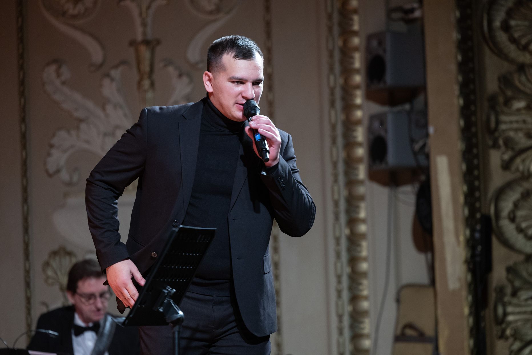 Dzintars Čīča pasaka, kas ir pasaulē slavenākais čigāns un kāpēc čigānu ...