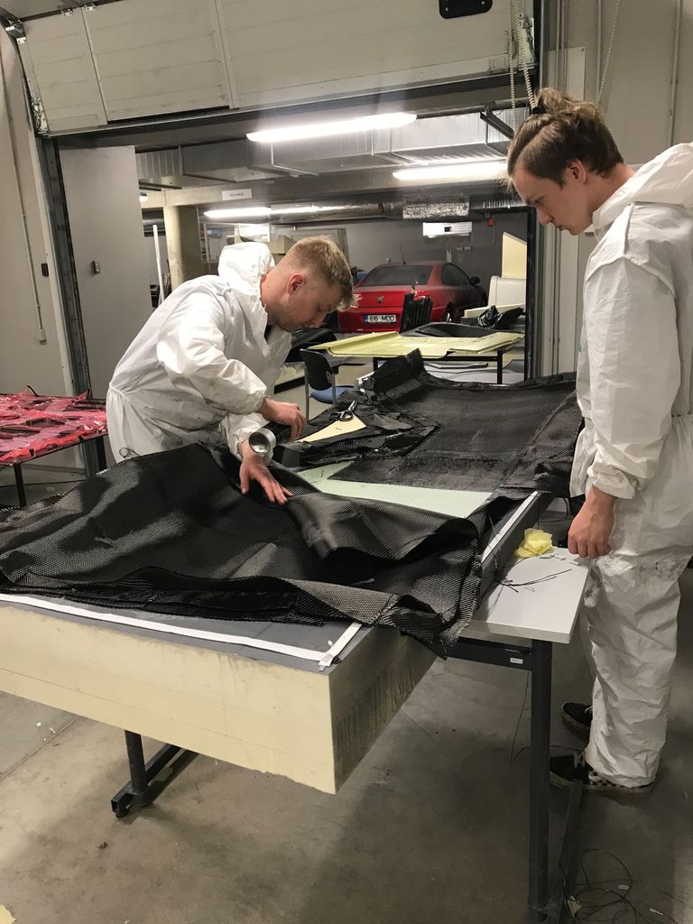 PÄIKESEAUTO | Kerepaneelide valmistamine TalTechis