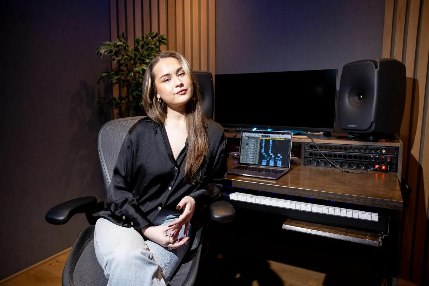 Rakvere neiu võitis parima laulukirjutaja tiitli