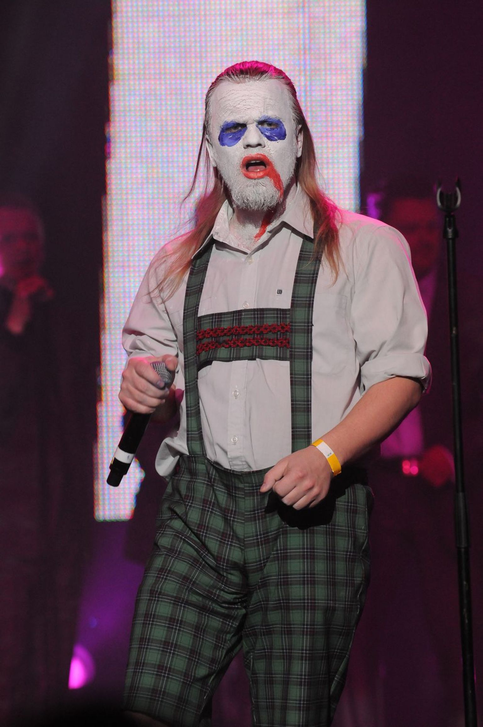 Winny Puhhi trummar kukkus afterpartyl kummuli - Staarid - Elu24 ...