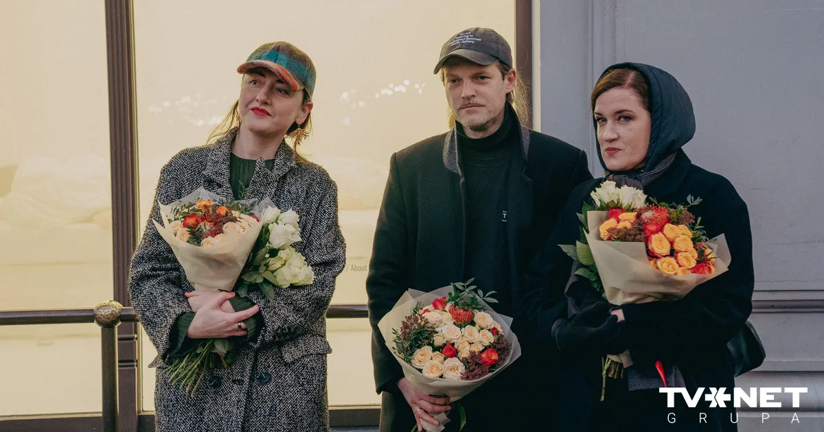 FOTO Čehova teātra galerijā atklāta jauna izstāde "Sapņu sonāte"