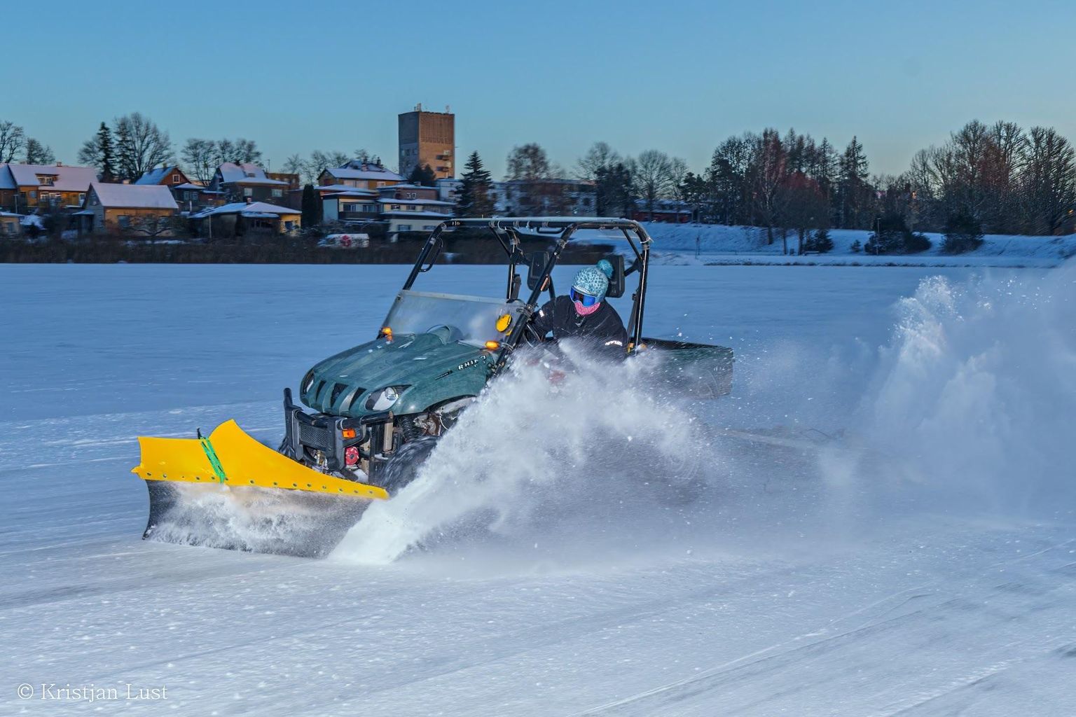 UISUJÄÄ 20-kilomeetrise tunnikiirusega saab Viljandi järvel vuhiseda ...