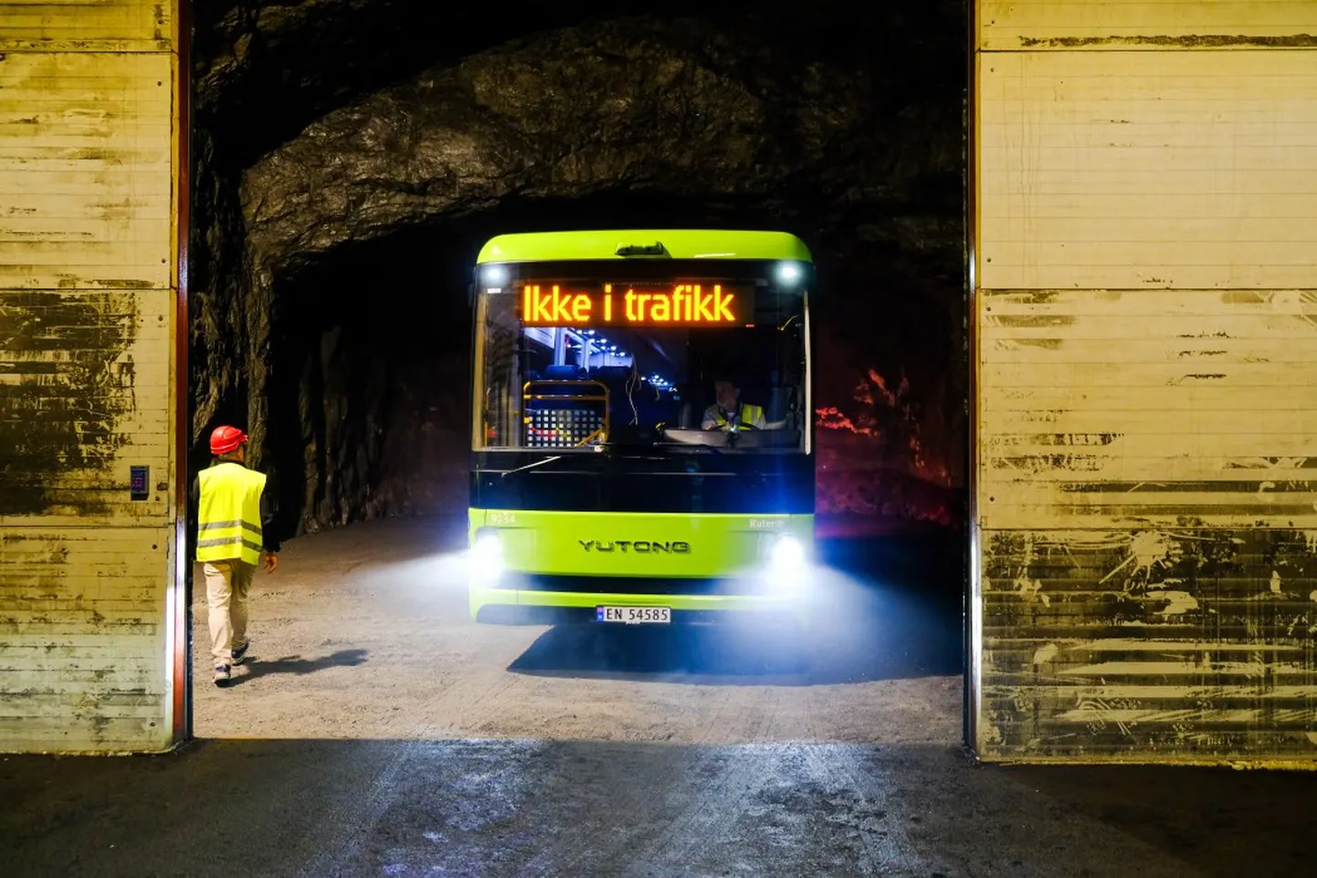 WSJ: Kas Hiina busse saab häkkida? Norra käis asja mäekoopas uurimas