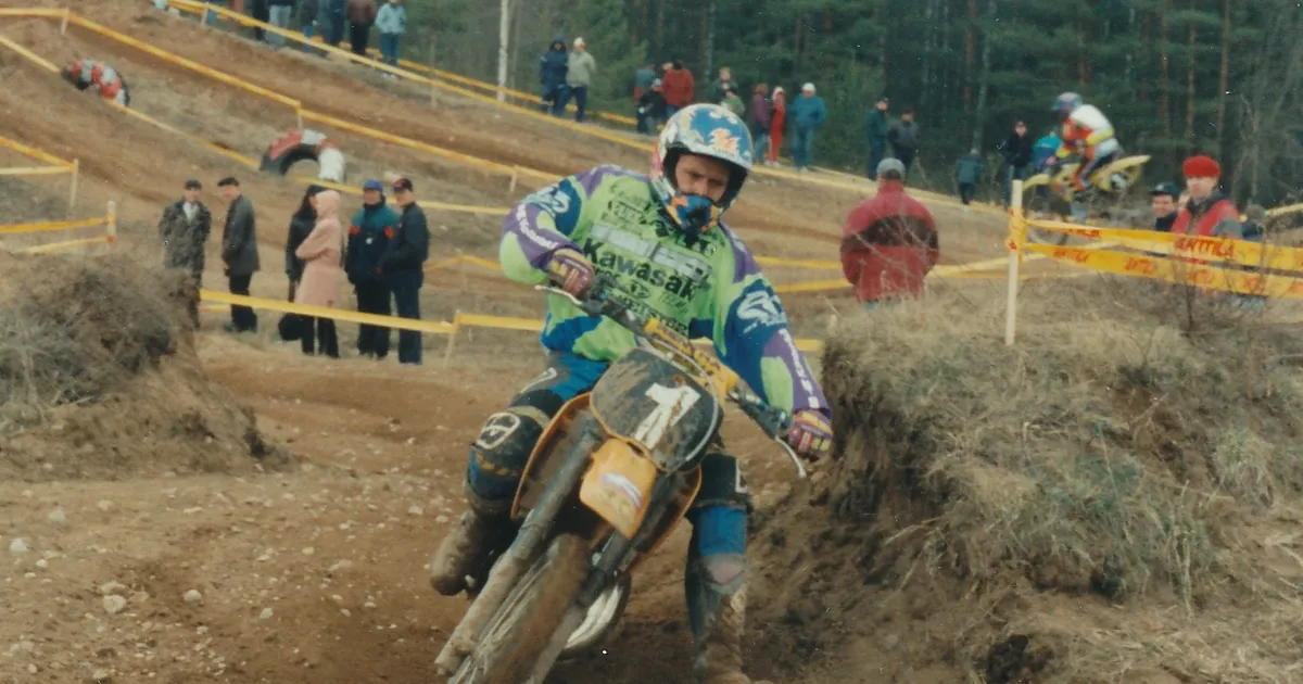 Raamat mehest, kes pani täie rauaga. «Vahel oli tunne, et rada karjub ...