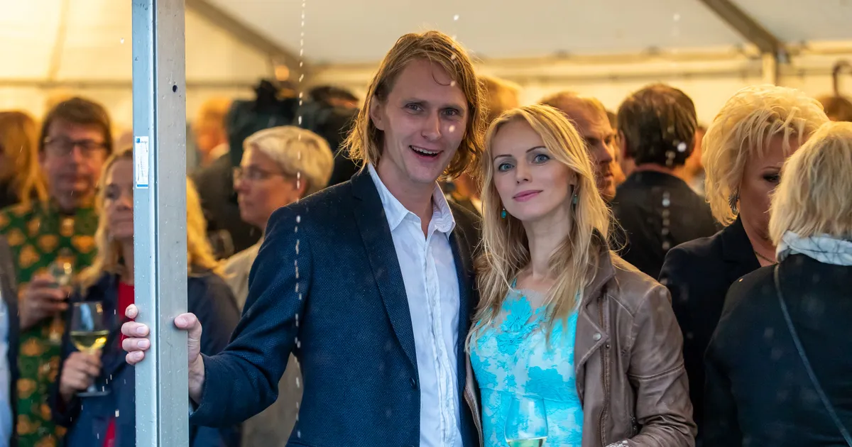 VIDEO Kristiina Ehin esitles ühes muusikutega uut luulekogu