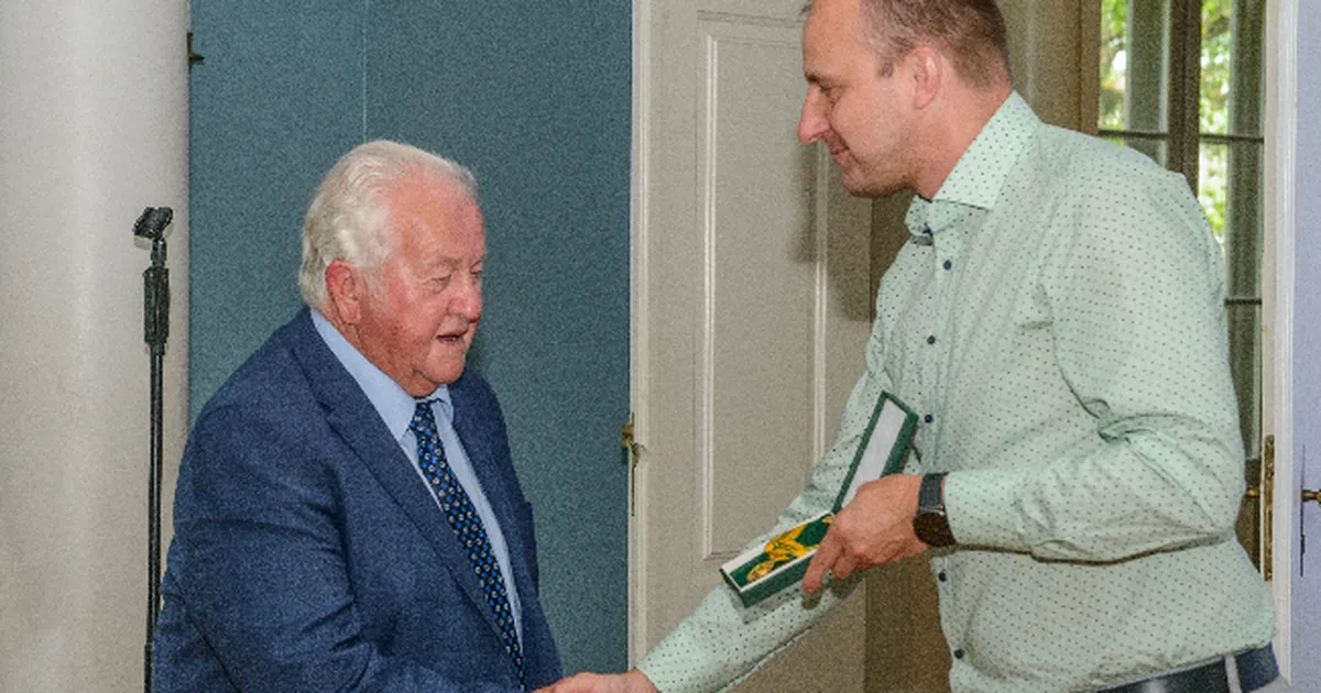 Endine vallavanem sai tuleõnnetuses hävinenud teenetemärgist duplikaadi