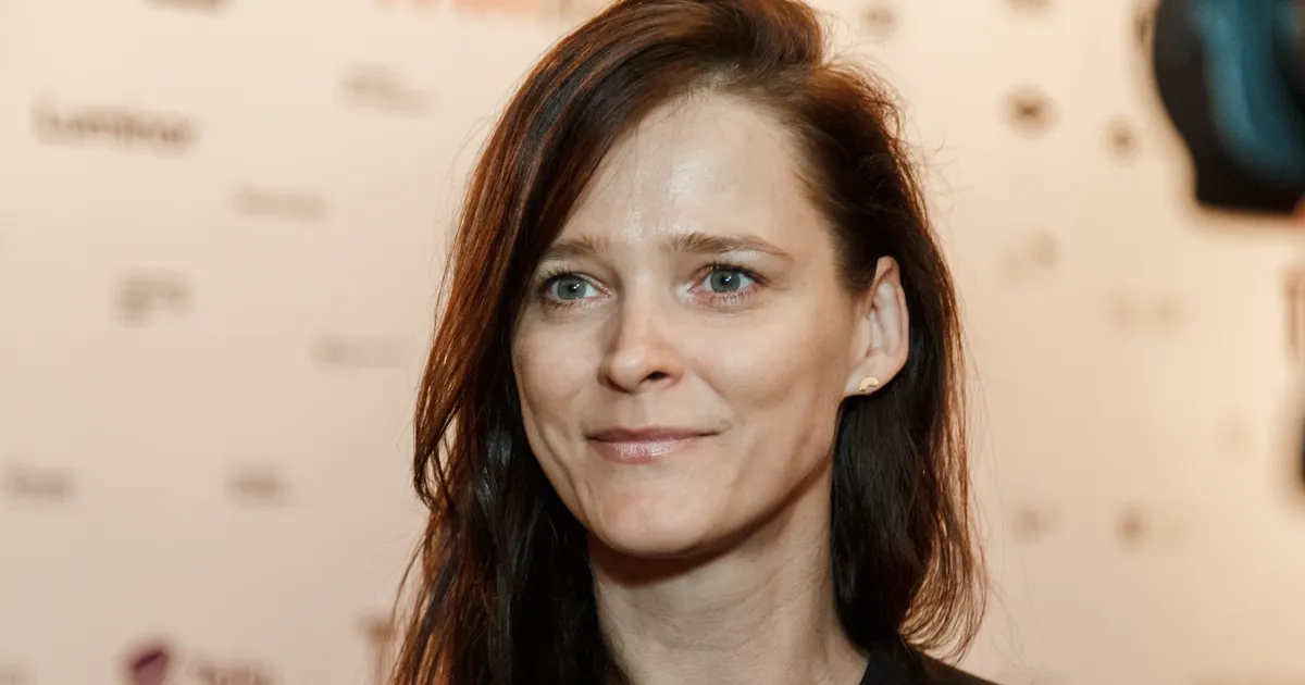 ARMAS KLÕPS Tõeline hurmur! Supermodell Carmen Kass näitab esimest ...