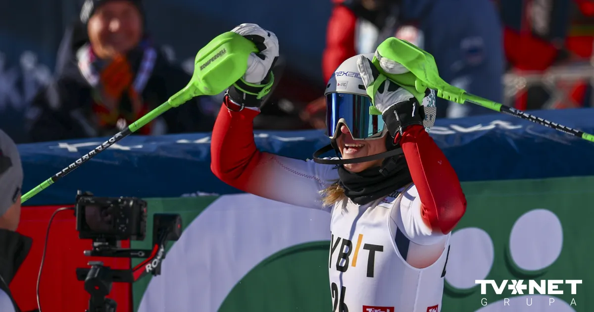 Dženifera Ģērmane sasniedz visu laiku augstāko pozīciju neatkarīgās ...