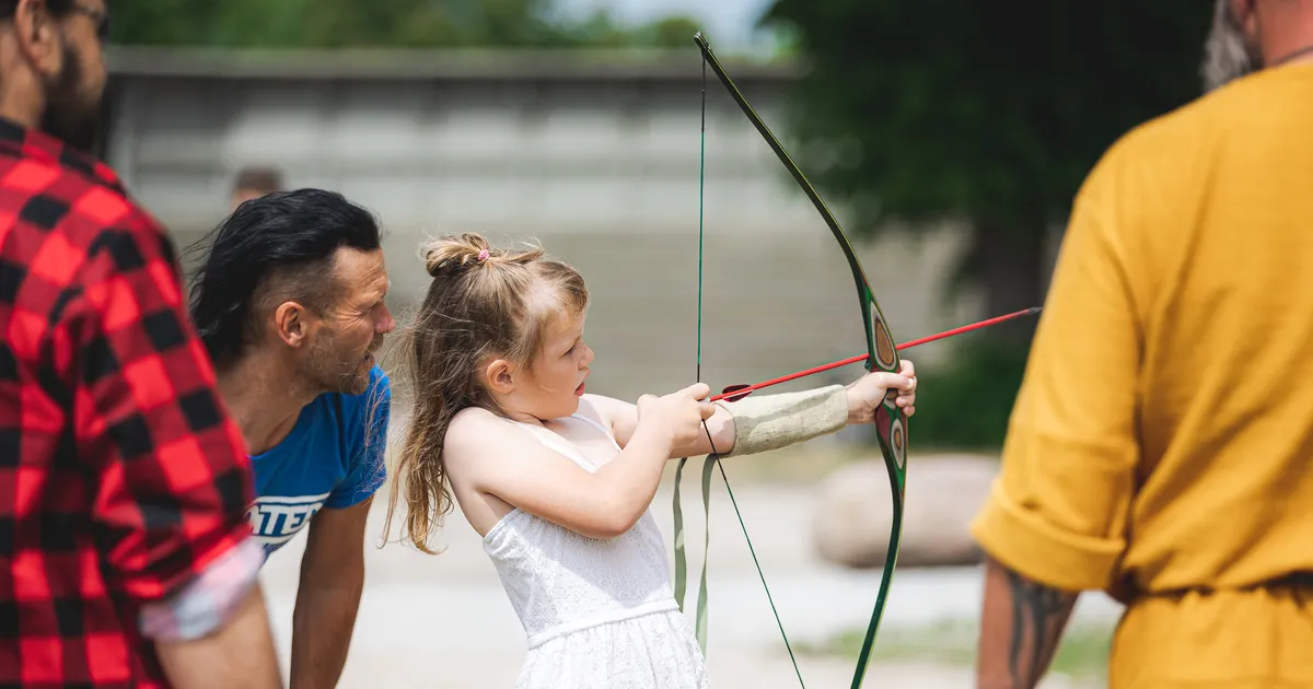 GALERII Kogupere lossipäev Kuressaare lossihoovis