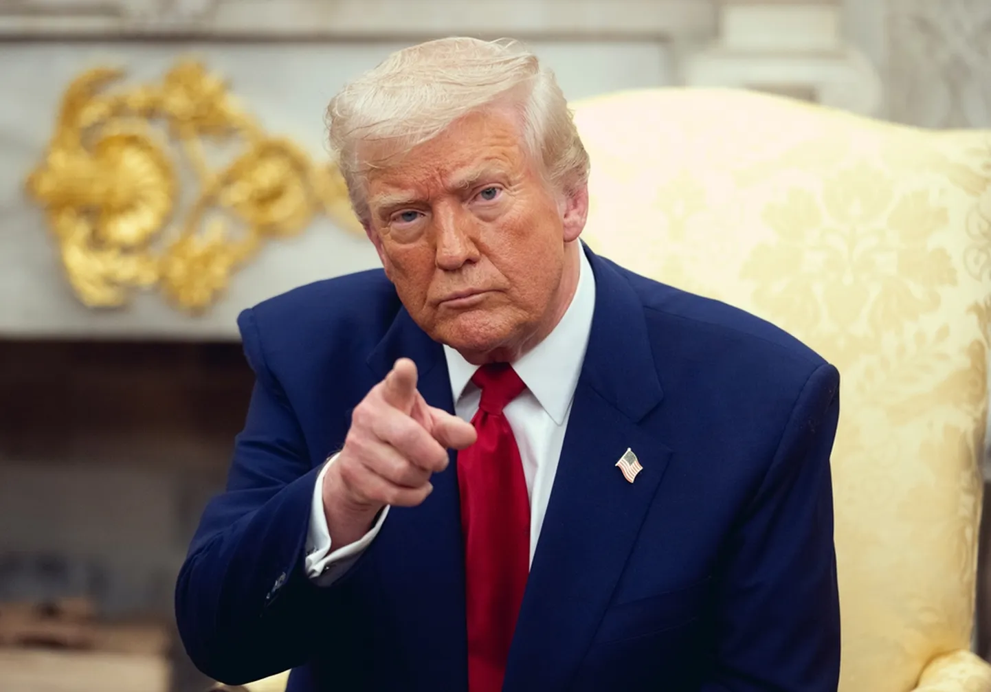 NO MIDA?! Donald Trump alandas inetult naisajakirjanikku ...