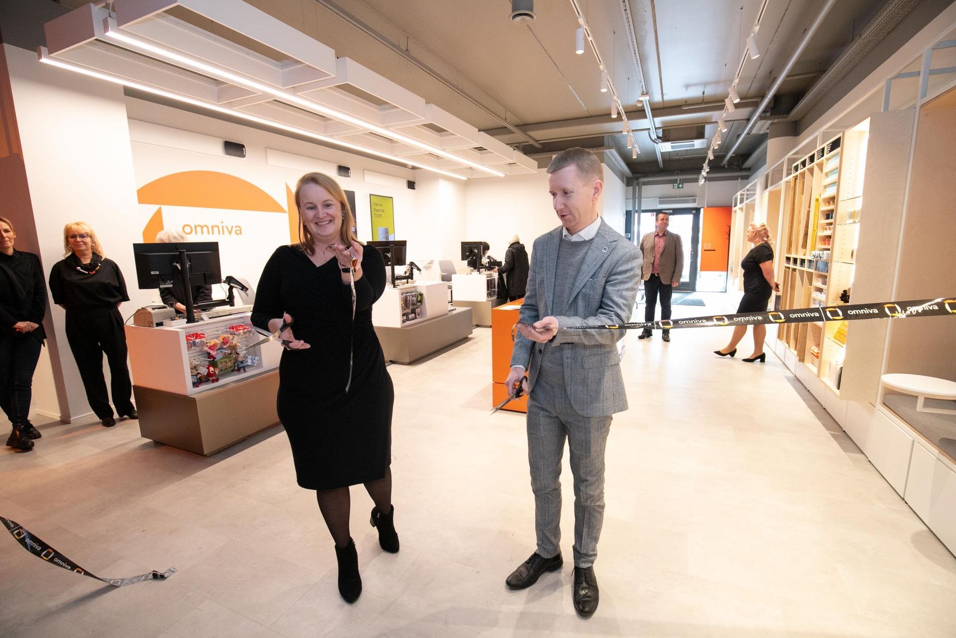 Remonditud Rakvere postkontor avas uksed