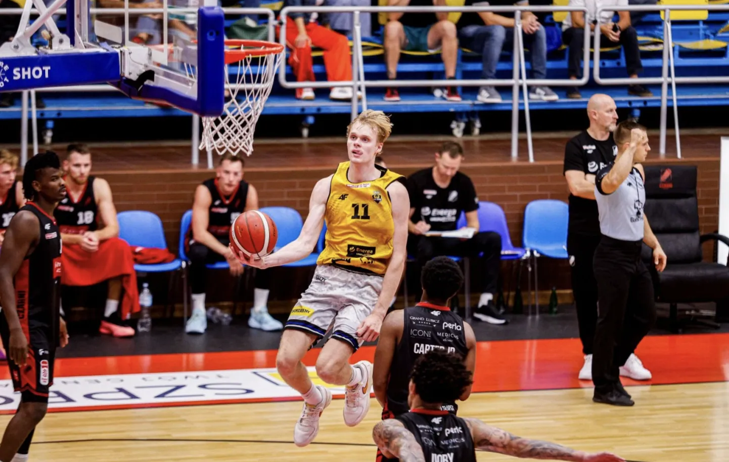 Suuroru hiilgav esitus aitas omad võidule, Kullamäe sai paki