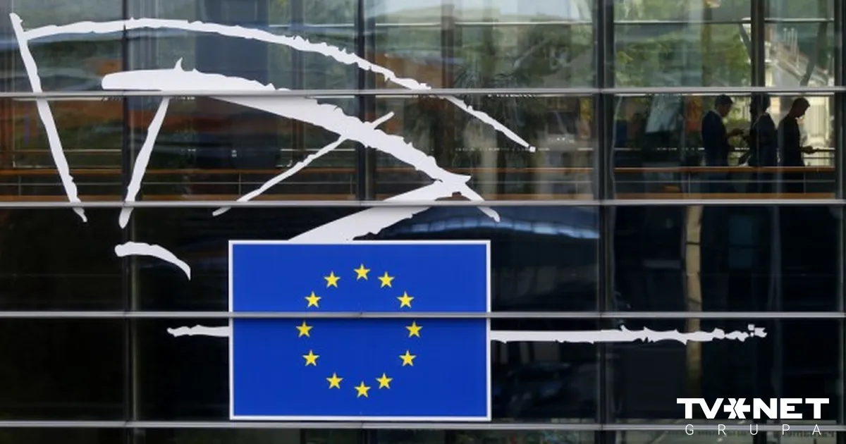 Latviju pārstāvošie deputāti EP mēnesī saņems ap 10 400 eiro. Dienas ...