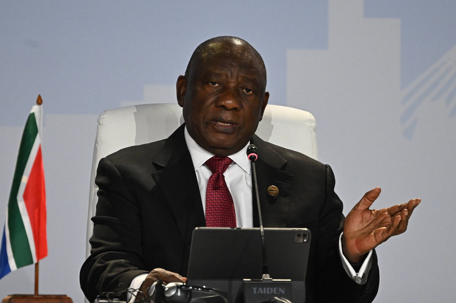 Ramaphosa sõnul ei leitud tõendeid relvade üleandmisest Venemaale