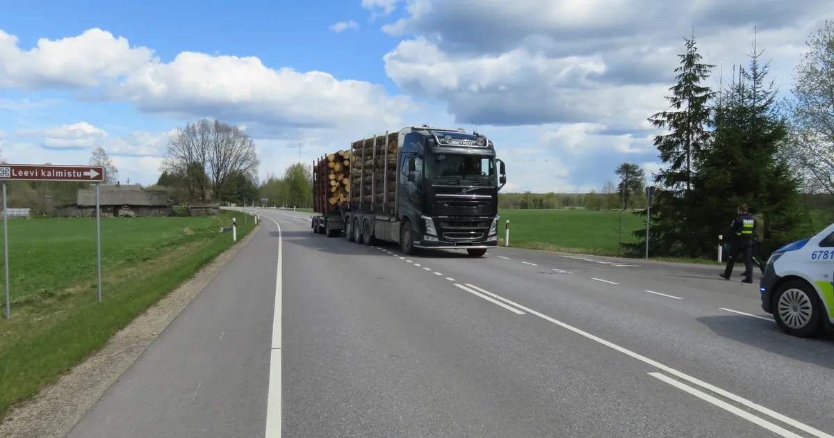 Põlvamaal veokilt löögi saanud eakas mees suri