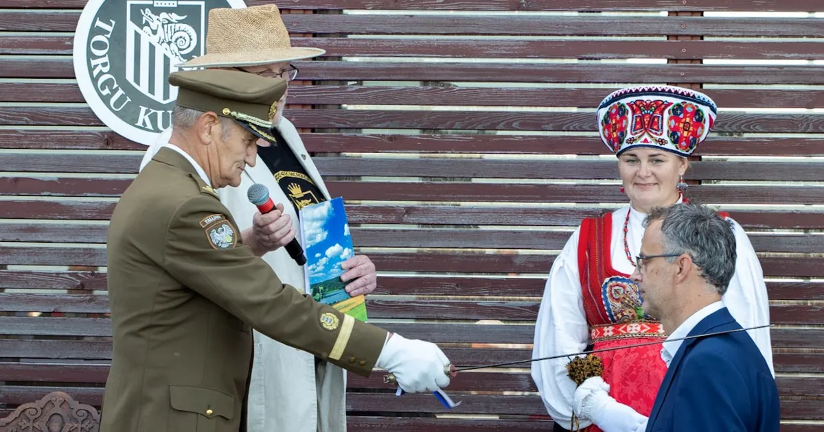 KAUPO VIPP 30 aastat Torgu Kuningriiki