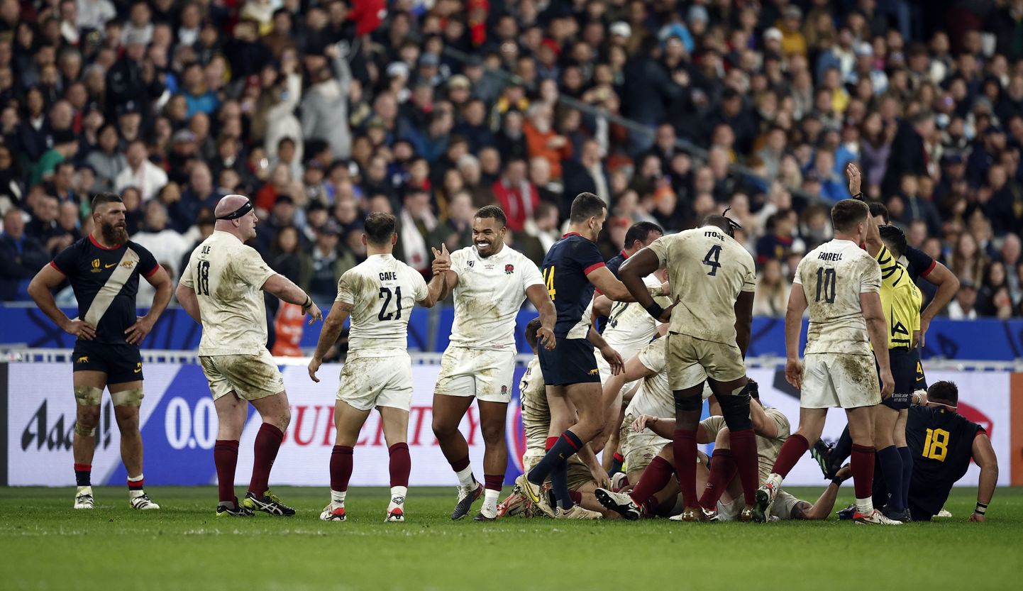 NOSKATIES Anglijas regbija izlase izcīna trešo vietu Pasaules kausā