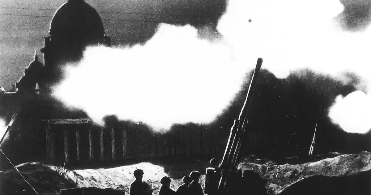 TÄNA AJALOOS Algas enam kui miljoni surmaga lõppenud piiramine