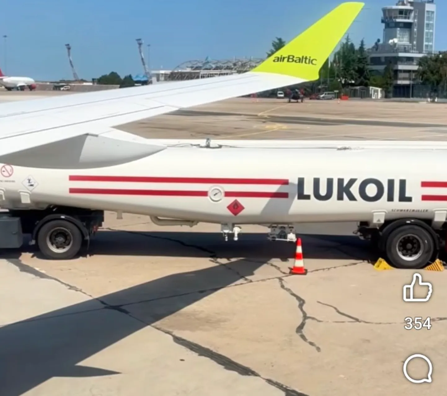 Vai "airBaltic" lidmašīnas Bulgārijas lidostā tiek uzpildītas ar ...