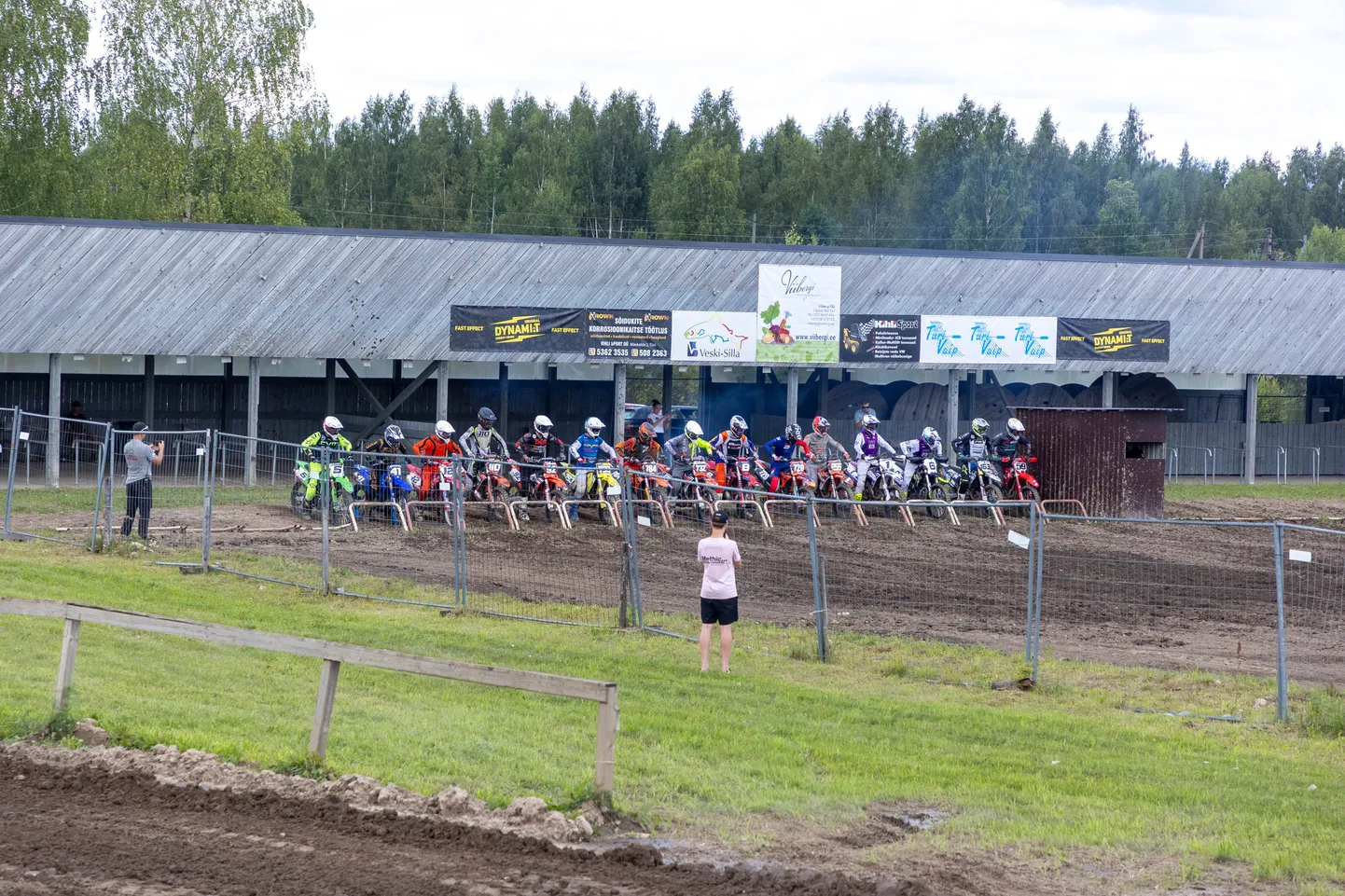 Kihlis toimub motokross