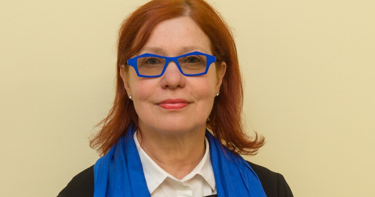 Signe Kivi: hakid ja Faust. Sinine ja valge